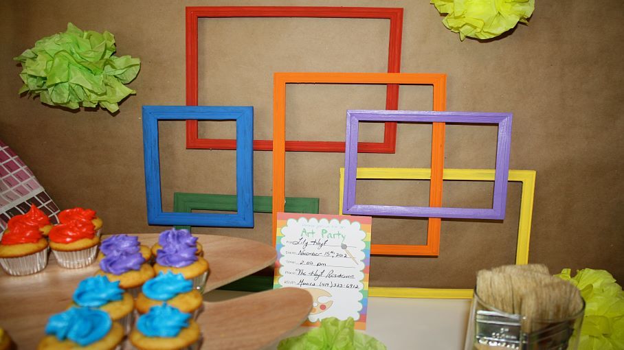 Rainbow Frame Stand | Crafts for Kids | PBS KIDS for Parents