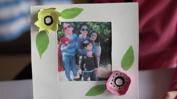 Make a Picture Frame for Mother's Day | Crafts… | PBS KIDS for Parents