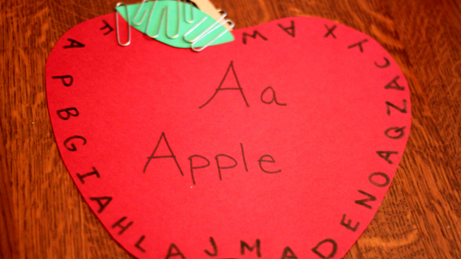 Find the Letter on the Apple | Crafts for Kids | PBS KIDS for Parents