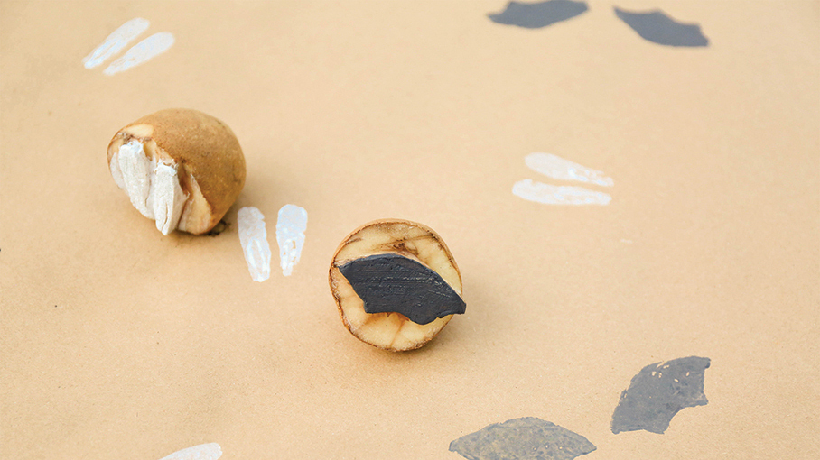 Make a Bunny Ear and Bat Wing Tablecloth |… | PBS KIDS for Parents