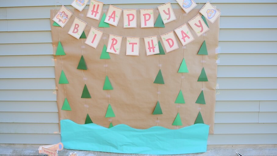 DIY Photobooth | Crafts for Kids | PBS KIDS for Parents