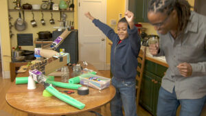 Easy Science: Sink or Float? | Crafts for Kids | PBS KIDS for Parents