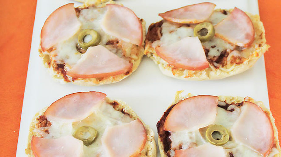 Science Party Radioactive Pizza | Recipes for… | PBS KIDS for Parents