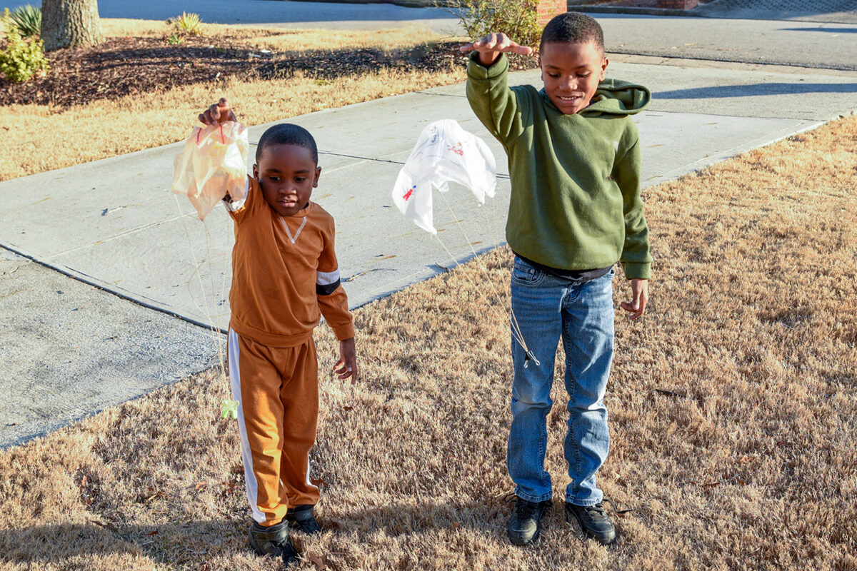 Make A Plastic Bag Parachute Craft | Crafts… | PBS KIDS for Parents