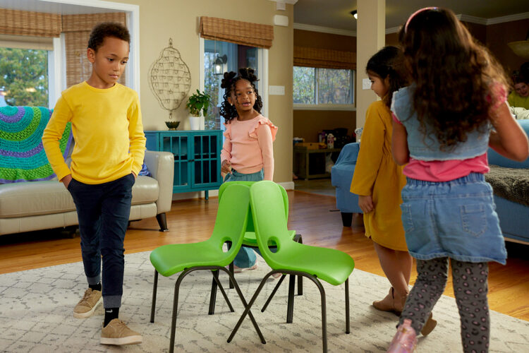 Alma’s Musical Chairs Party Game | Crafts for… | PBS KIDS for Parents