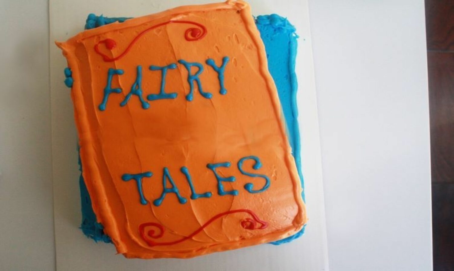 Bookworm Cake | Recipes for Kids | PBS KIDS for Parents