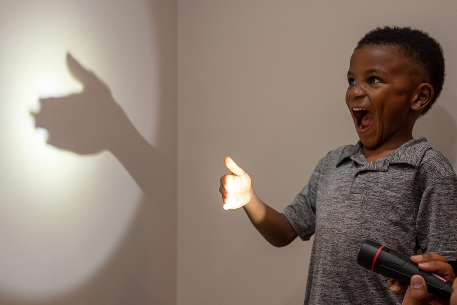 Shrinking Shadows | Crafts for Kids | PBS KIDS for Parents