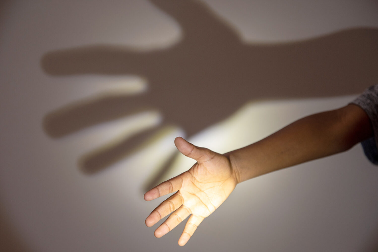 Shrinking Shadows | Crafts for Kids | PBS KIDS for Parents