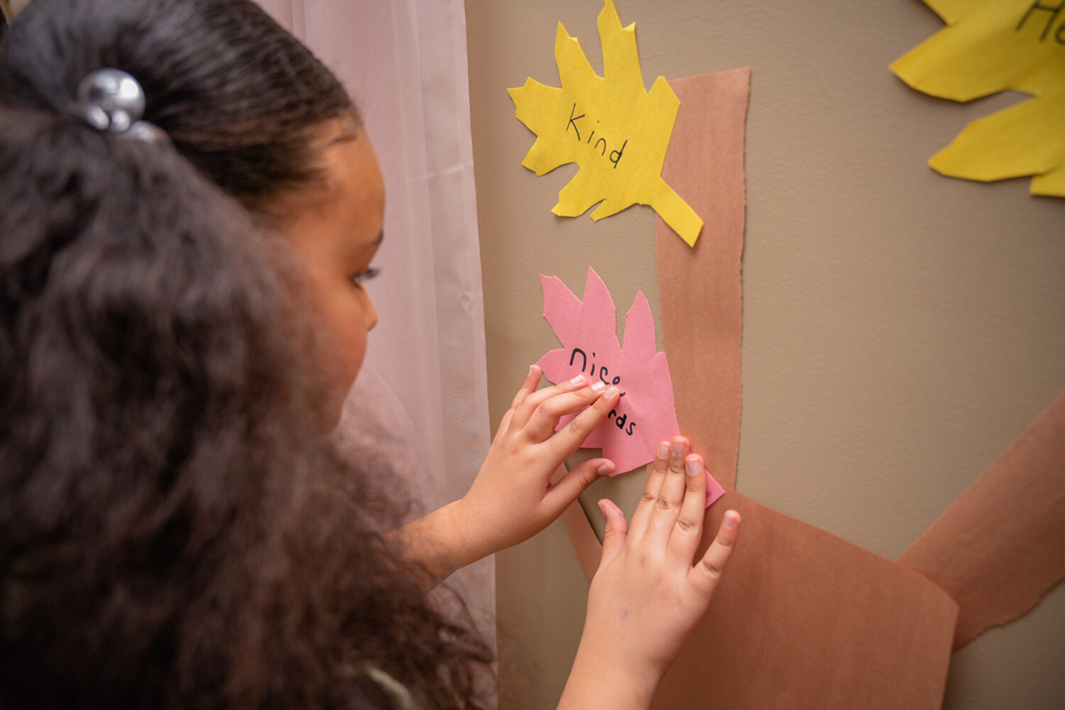 Create a “Kindness Tree” | Crafts for Kids | PBS KIDS for Parents