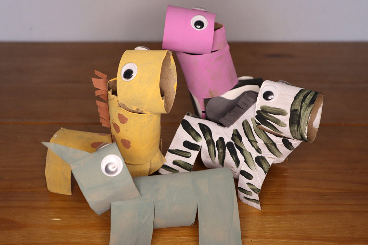 Go on a Safari at Home | Crafts for Kids | PBS KIDS for Parents
