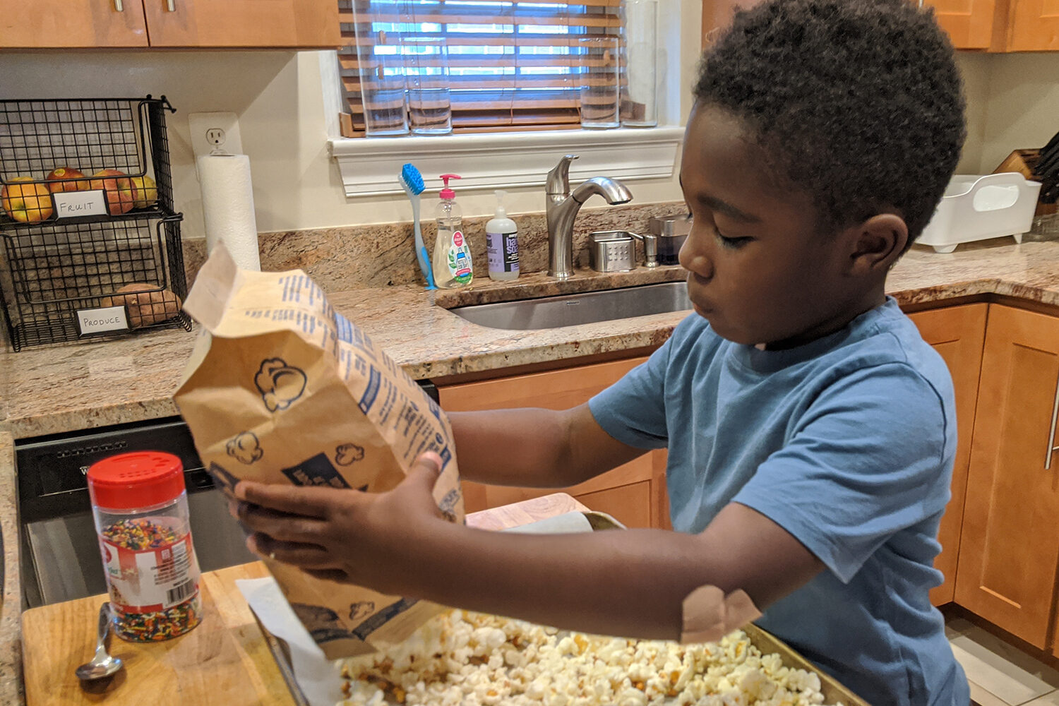 Candy-Coated Confetti Popcorn | Recipes for… | PBS KIDS for Parents