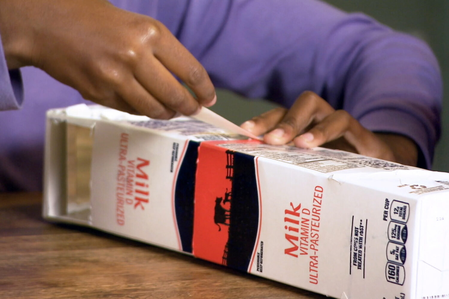 Make a Periscope With Milk Cartons | Crafts… | PBS KIDS for Parents