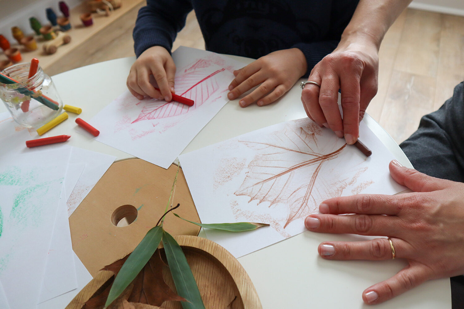 Take a Nature Walk and Make Art With Leaves |… | PBS KIDS for Parents