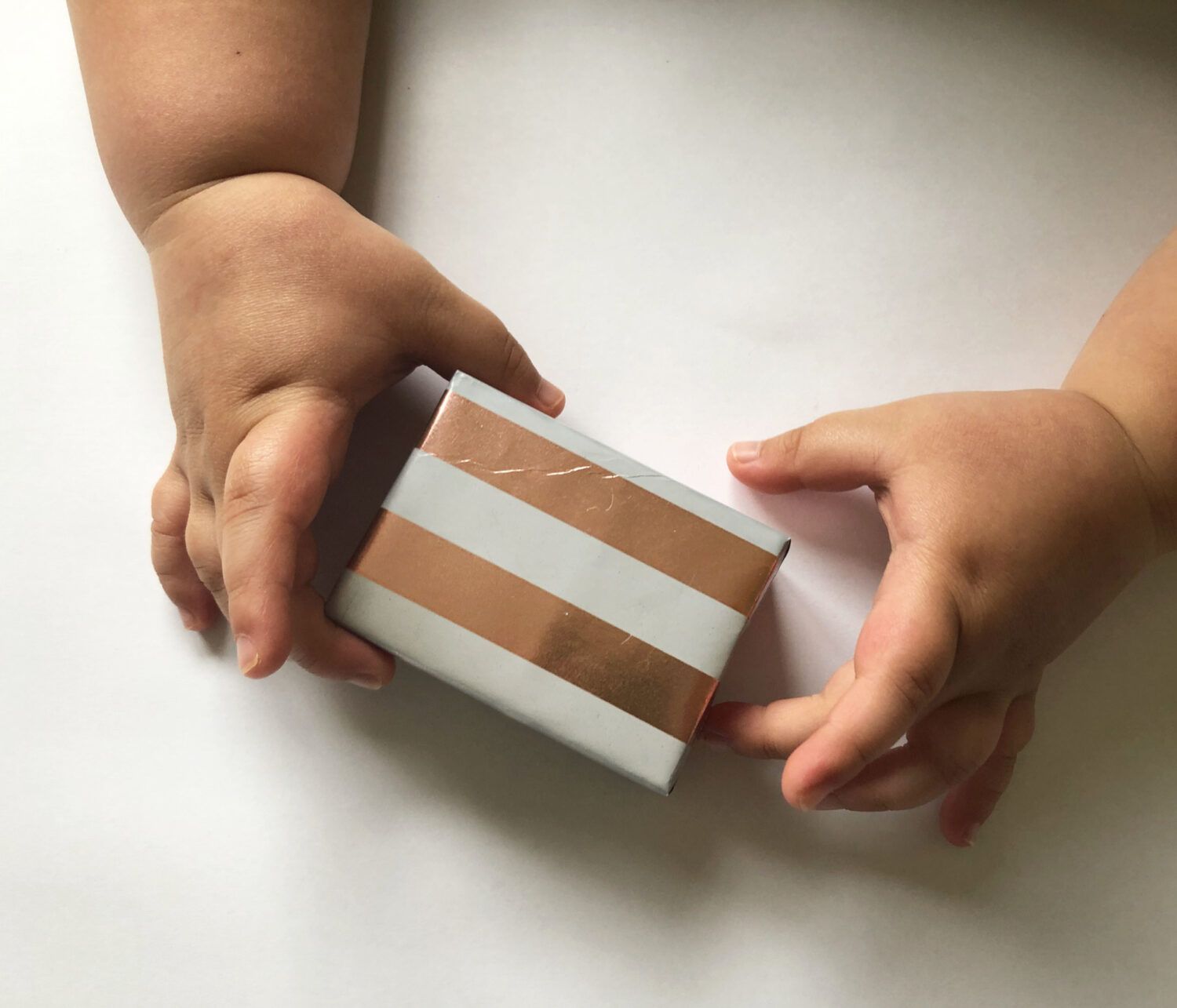 Which Objects Can Balance? | Crafts for Kids | PBS KIDS for Parents