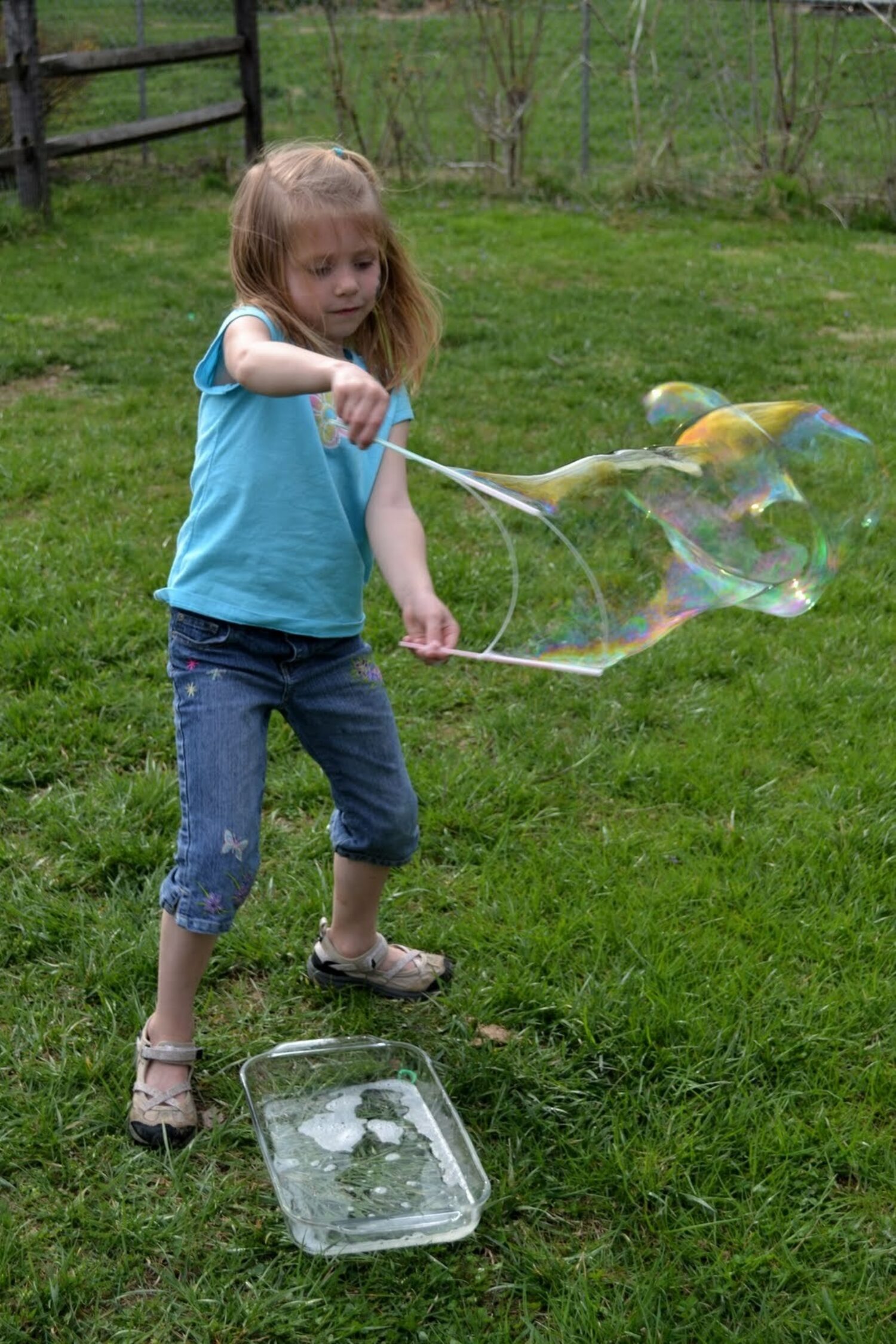 how-to-make-giant-bubbles-crafts-for-kids-pbs-kids-for-parents