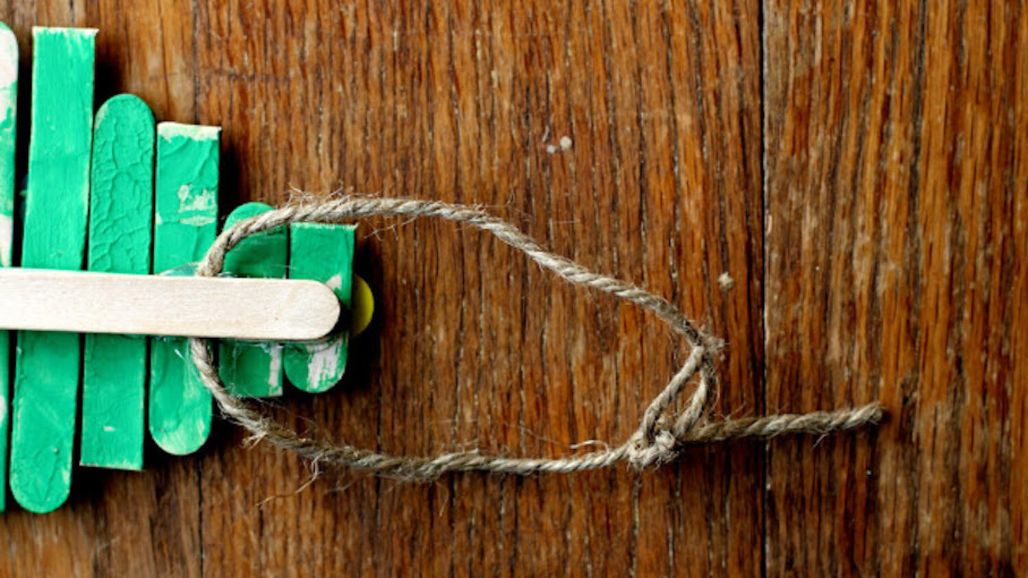 Popsicle Stick Tree Ornament | Crafts for Kids | PBS KIDS for Parents