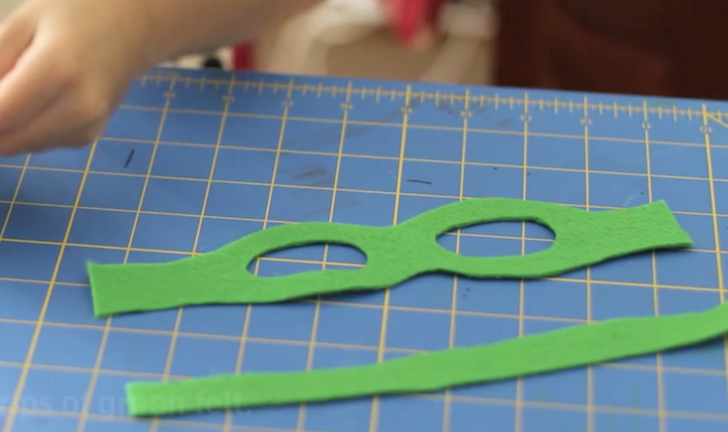 No-Sew Super Why Costume | Crafts for Kids | PBS KIDS for Parents