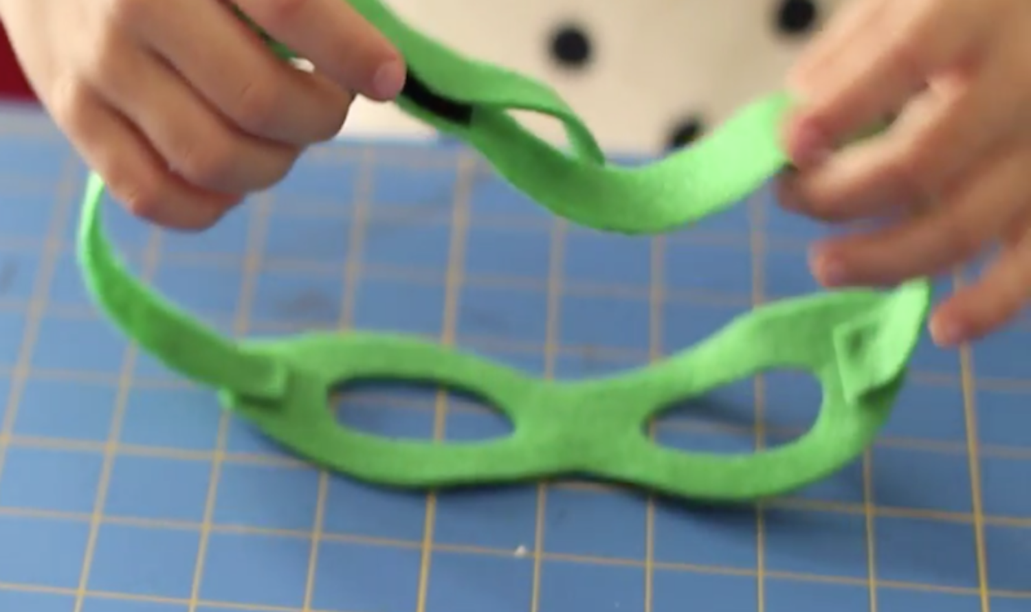 No-Sew Super Why Costume | Crafts for Kids | PBS KIDS for Parents