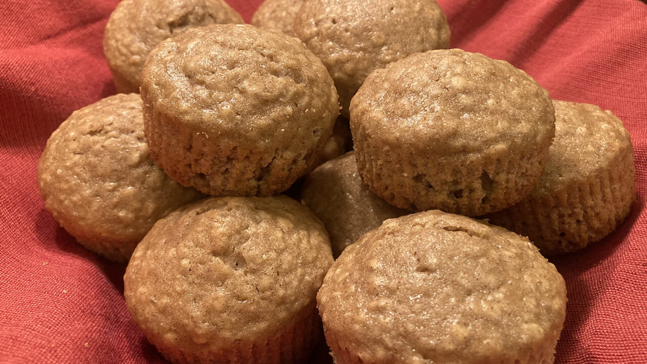 Spiced Oatmeal Muffins | Recipes for Kids | PBS KIDS for Parents