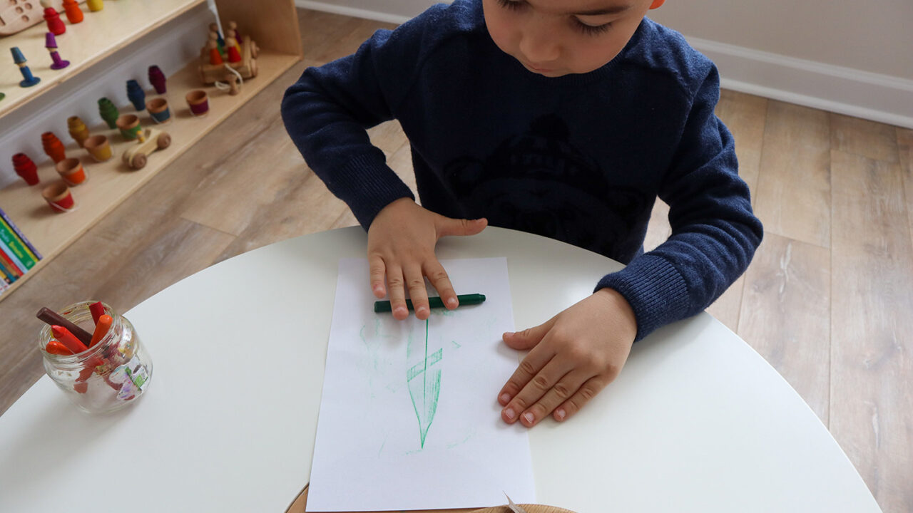 Take a Nature Walk and Make Art With Leaves |… | PBS KIDS for Parents