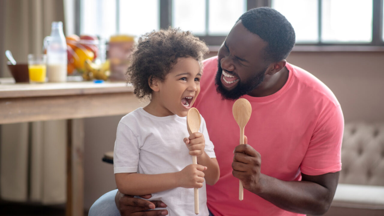 The Simple Power of Singing to Kids |… | PBS KIDS for Parents