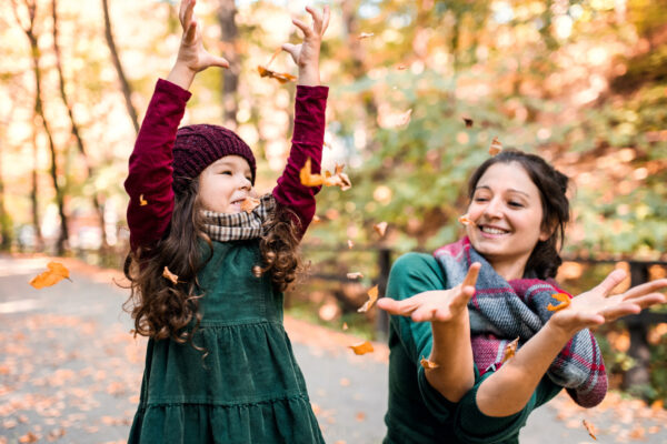 Celebrating Fall: Art Projects Using Leaves | PBS KIDS for Parents