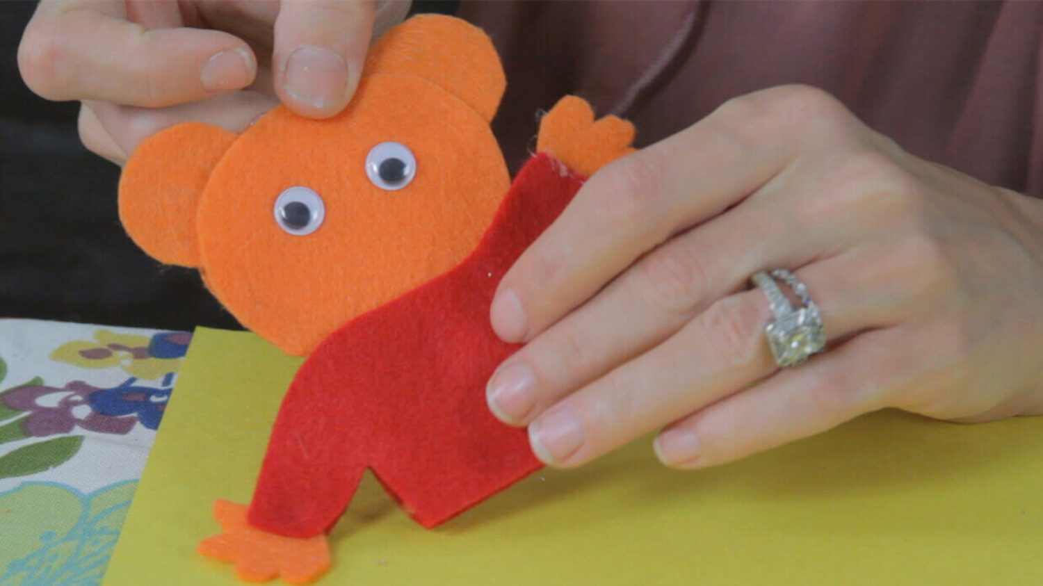 Daniel Tiger Finger Puppet | Crafts for Kids | PBS KIDS for Parents