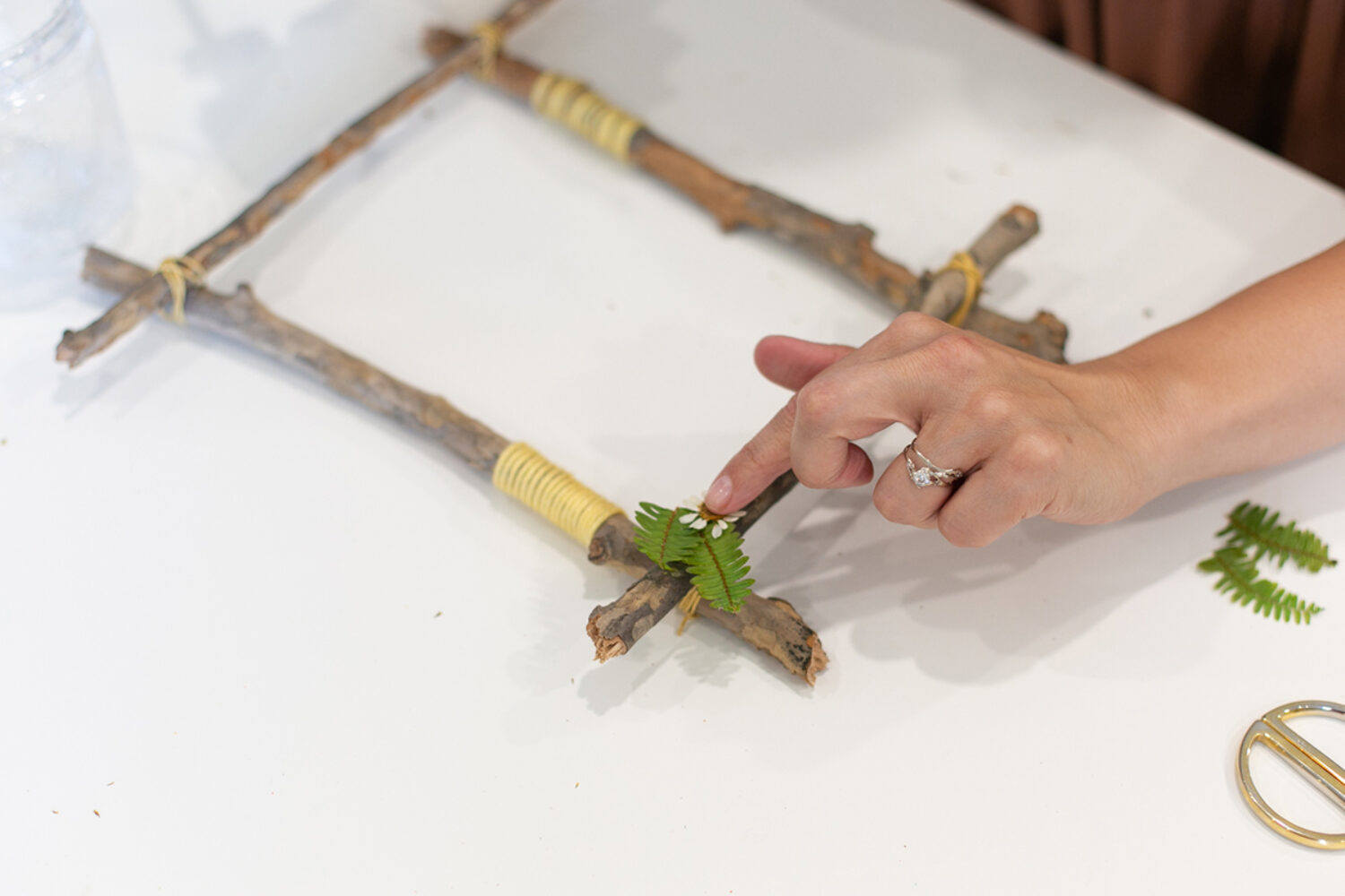 Nature Art Picture Frames | Crafts for Kids | PBS KIDS for Parents