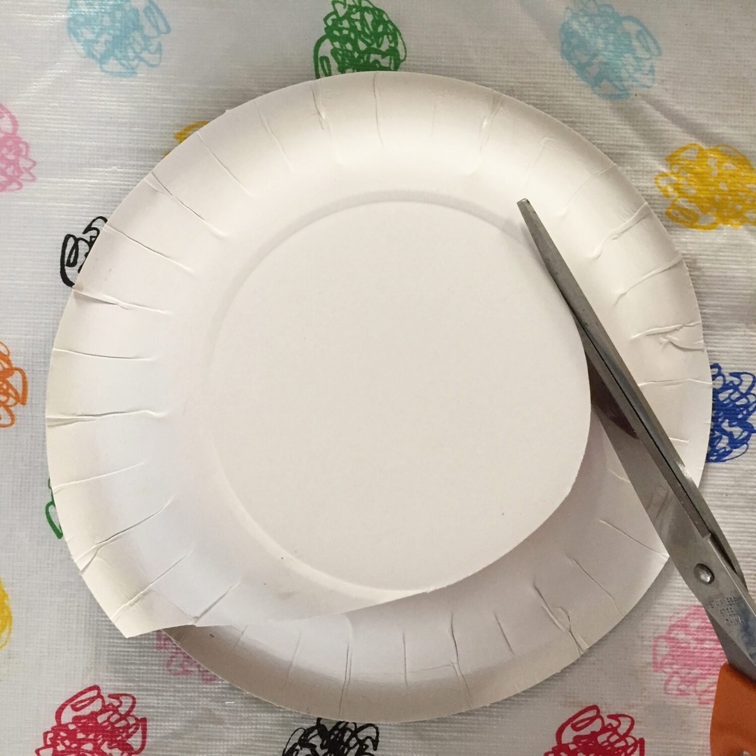 Paper Plate Ukulele | Crafts for Kids | PBS KIDS for Parents