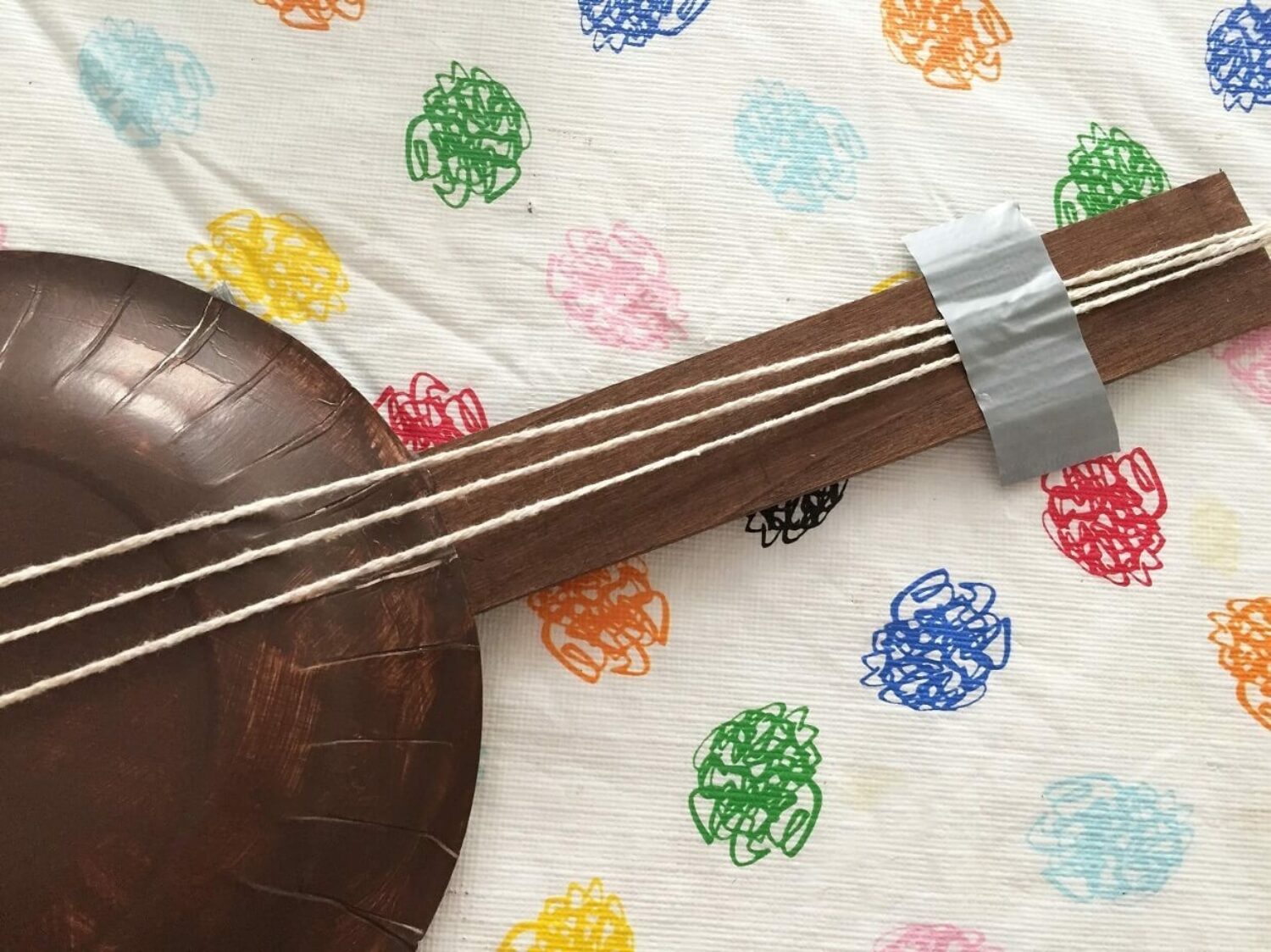 Paper Plate Ukulele | Crafts for Kids | PBS KIDS for Parents