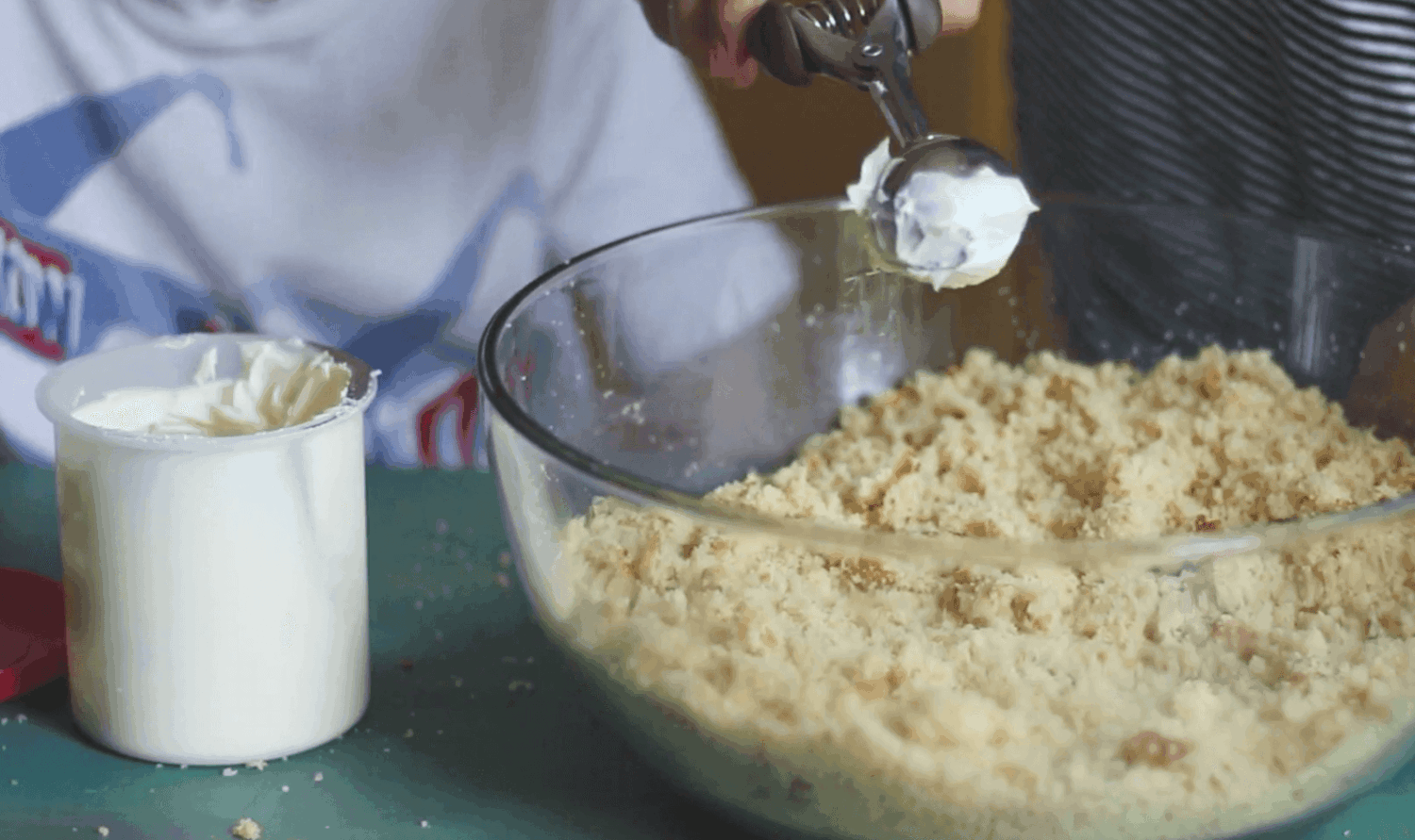 Make Bite-Sized Planet Pops | Recipes for Kids | PBS KIDS for Parents