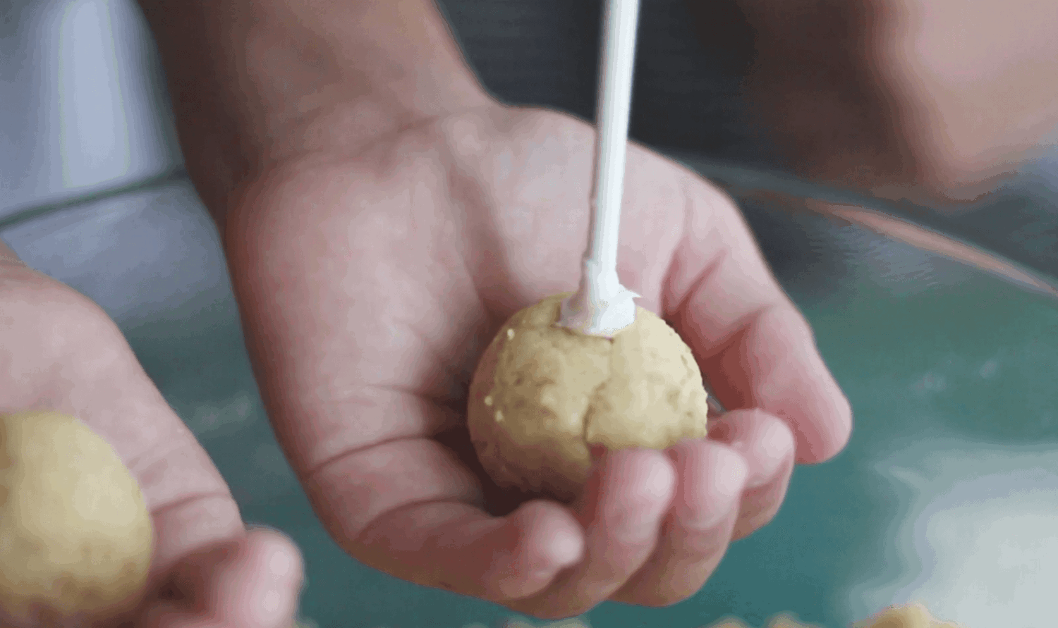 Make Bite-Sized Planet Pops | Recipes for Kids | PBS KIDS for Parents