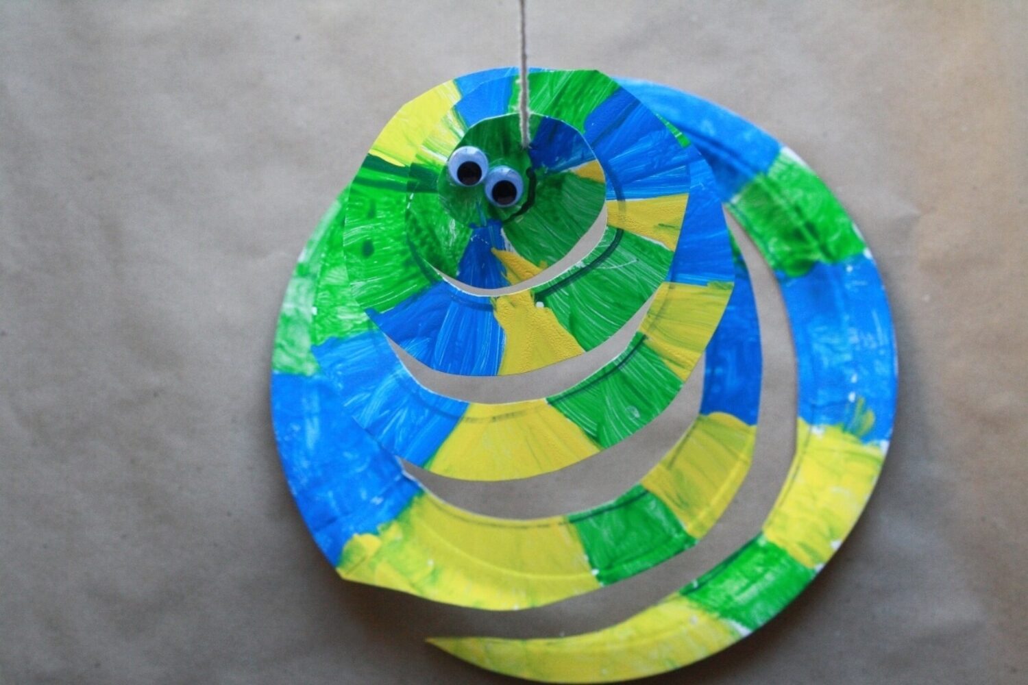 Paper Plate Snakes | Crafts for Kids | PBS KIDS for Parents