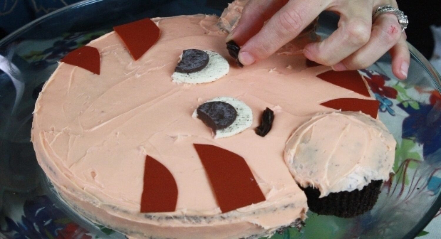 Daniel Tiger Cake | Recipes for Kids | PBS KIDS for Parents